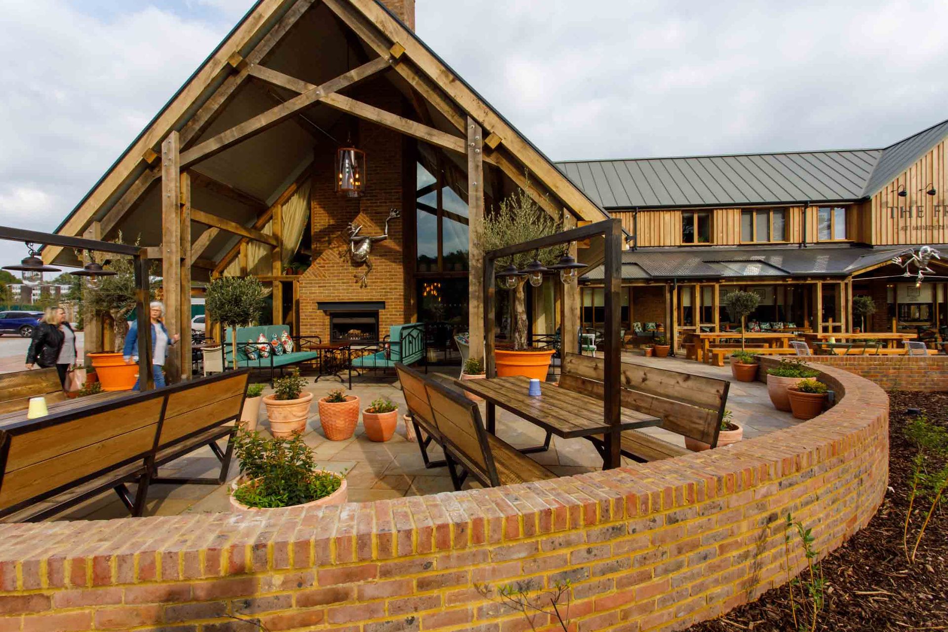 The Frog | Pub & Restaurant in Deepcut, Surrey