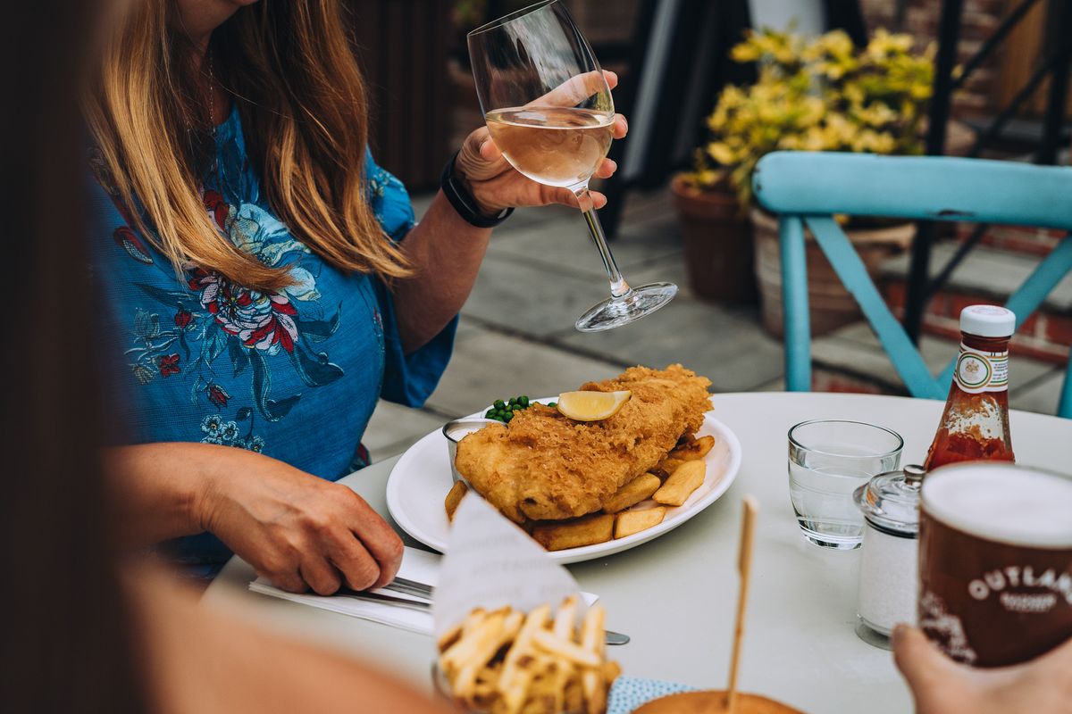 The Frog | Pub & Restaurant in Deepcut, Surrey